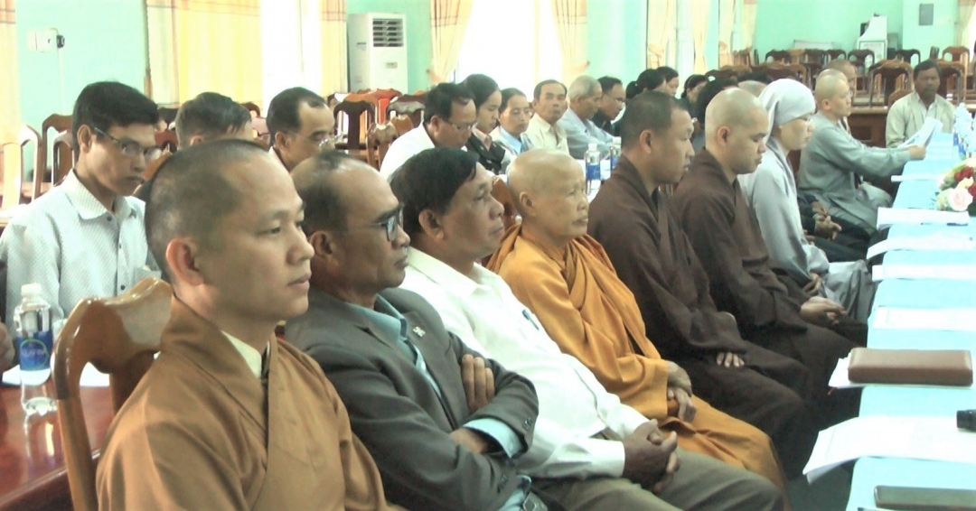 Huyện Ea Kar: Gặp mặt, đối thoại với các tổ chức tôn giáo - Báo Đắk Lắk ...